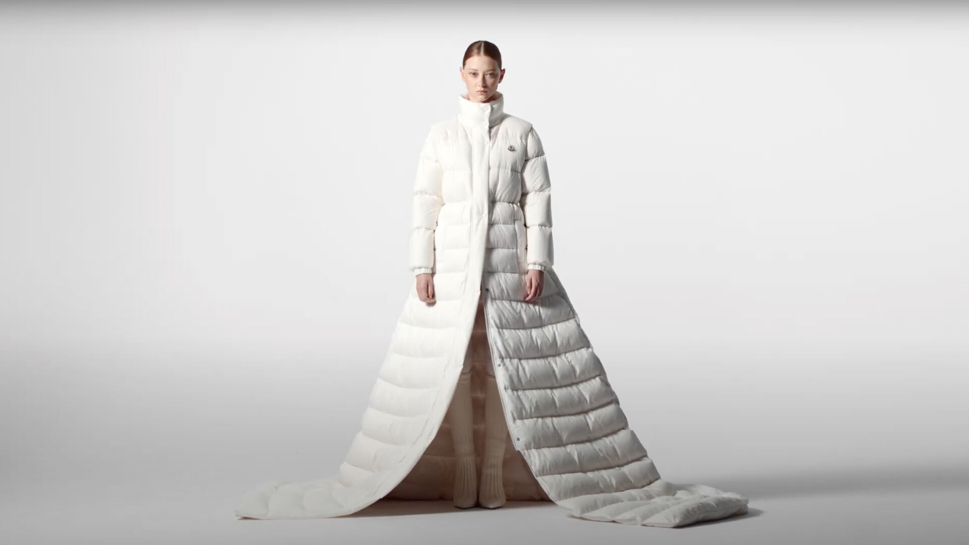 Moncler网上商店 — 羽绒服、大衣和服装