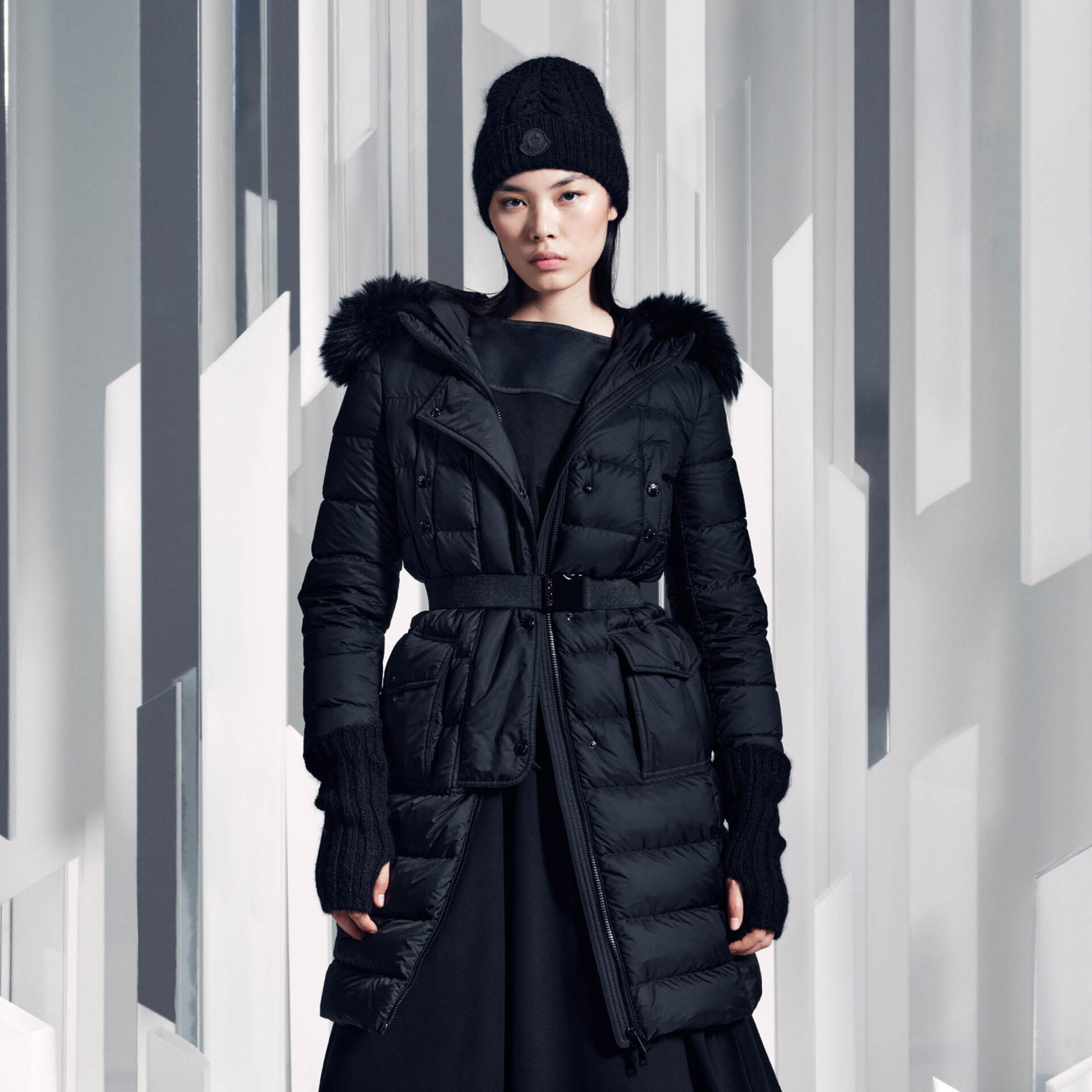 Moncler Romania Online Shop — Down jackets, vests, and clothing