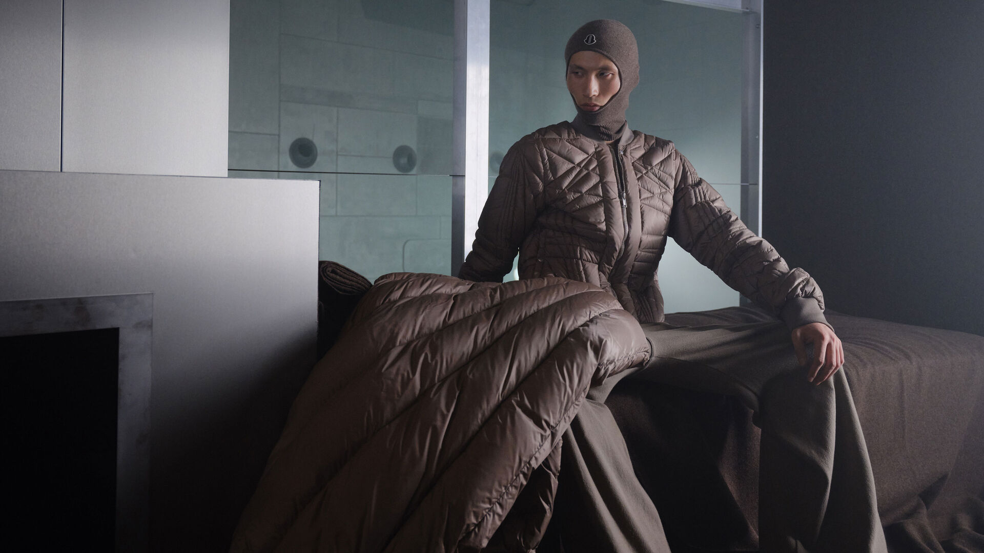 Moncler網上商店：羽絨外套、大衣和服飾