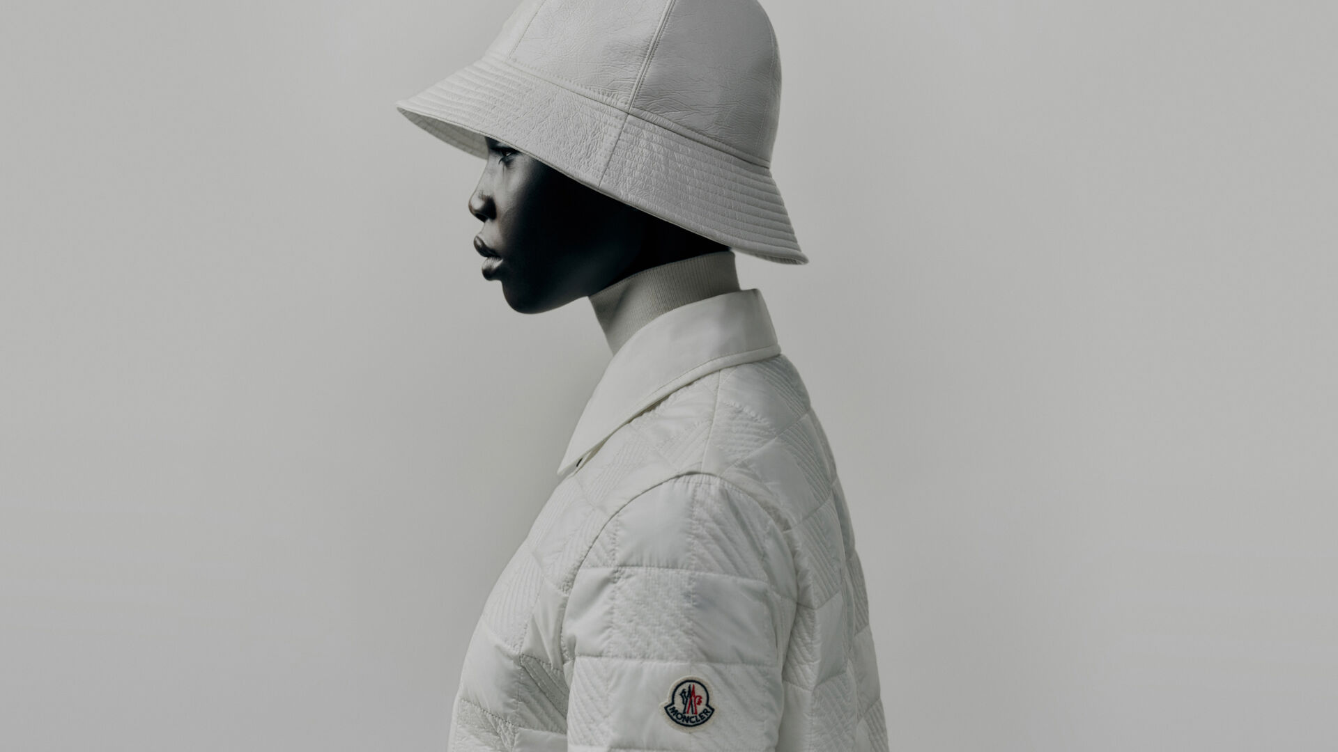 Moncler Estonia Online Shop — Down jackets, vests, and clothing