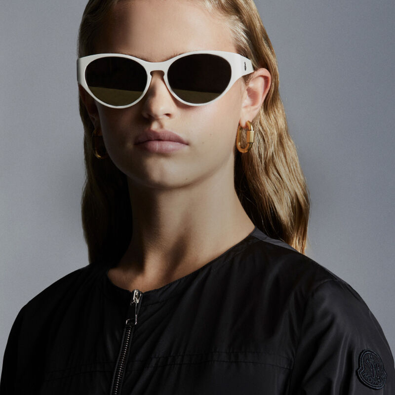 Moncler Deutscher Online Shop: Daunenjacken und Kleidung