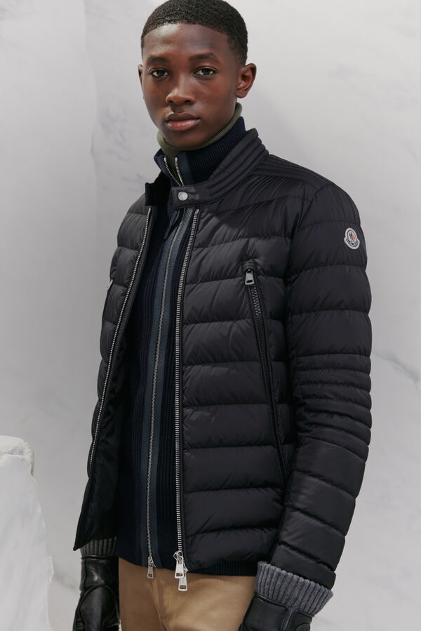 Moncler Slovakia Online Shop — Down jackets, coats, and clothing