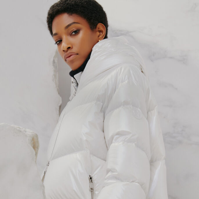 Moncler Japan Online Shop — Clothing and Down Jackets
