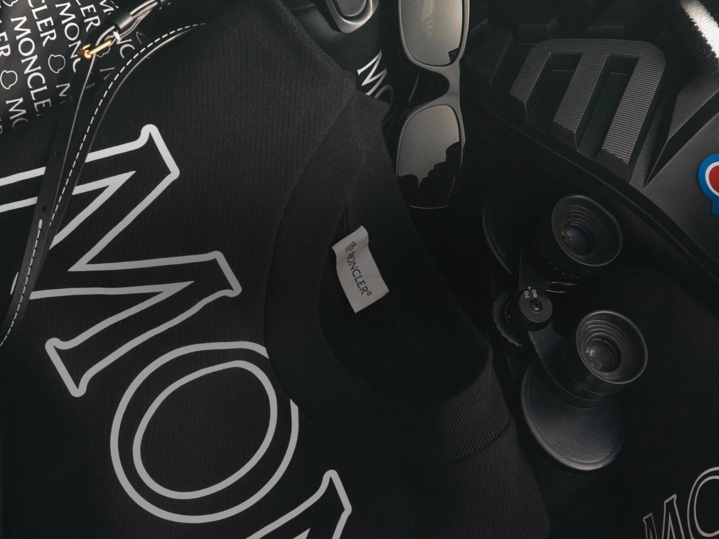Accessories for Women - Hats, Scarves, Shoes | Moncler DK